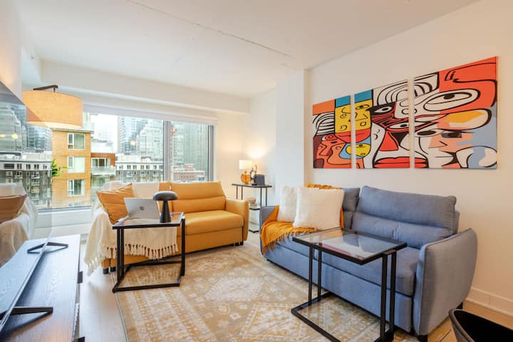 Luxury 1br Apartments | Parking + Rooftop Bbq - Montreal