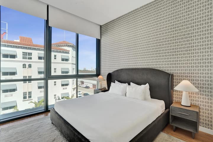 17west | Spacious 3br Apartment With Balcony -409 - Miami Beach, FL