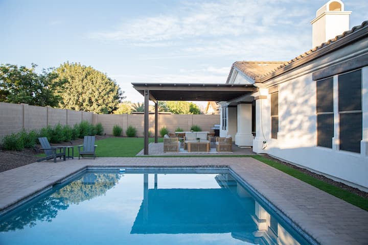 Luxe Haven Desert – 5br • Free Pool Heat | Hot Tub - Queen Creek, AZ