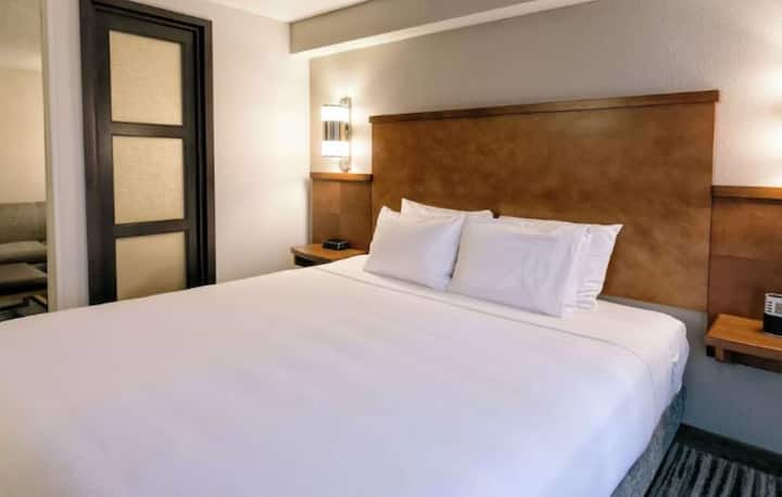 Pet-friendly Room Near Leiper’s Fork Village - Franklin, TN