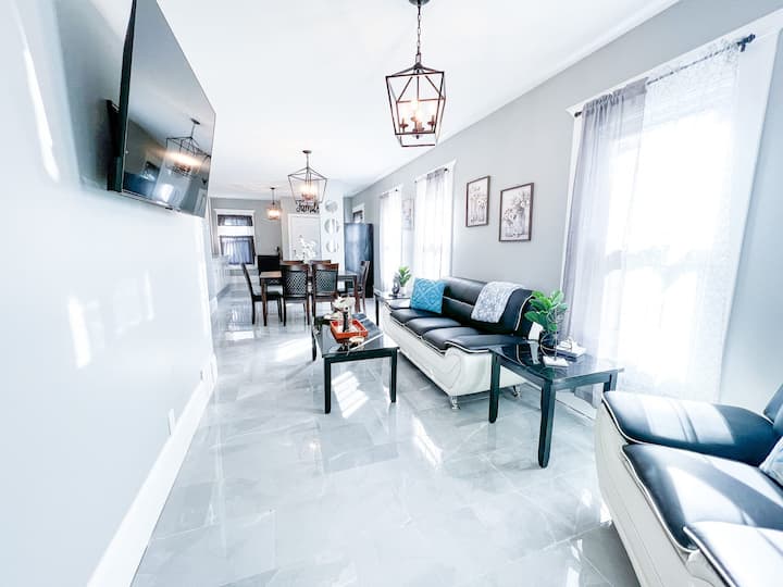 Clean & Comfy 4br-free Parking-wi-fi - Niagara Falls, NY