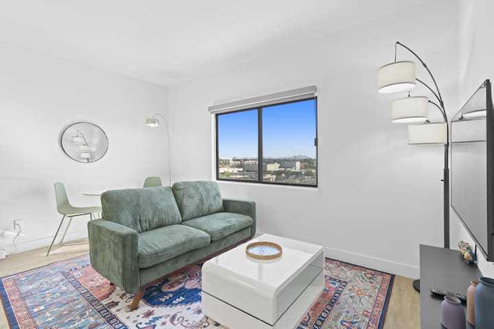 Comet Trail - Desert Horizon Loft - Revolution, Mesa