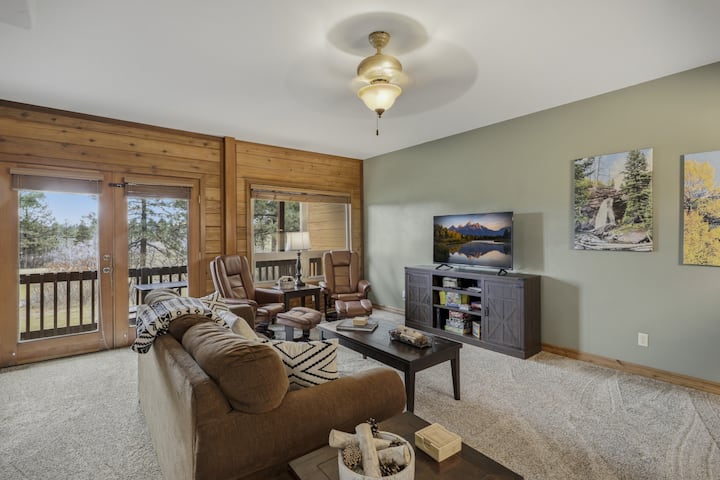 Uptown Condo | Golf Course Views | Elevator - Pagosa Springs, CO