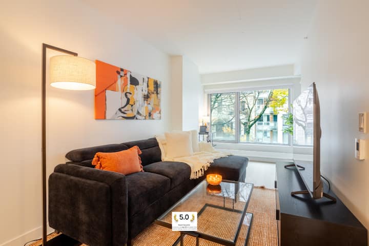 Urban Stay In Montreal | Rooftop Bbq +Parking - Montreal