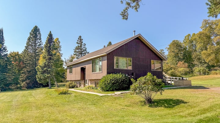 Alfred Creek Retreat - Spacious Home In Lutsen - Lutsen, MN
