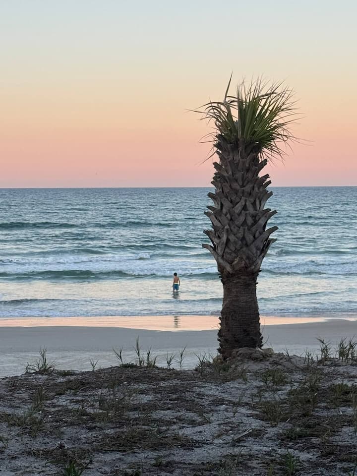 Barefoot Bliss – Beachside Suite Wilbur-by-the-sea - Ponce Inlet, FL