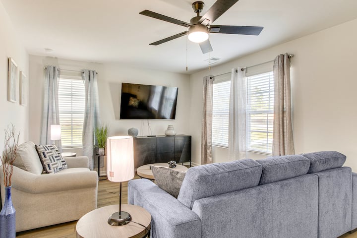 Private Yard: Family Hideaway 9 Mi To Fort Jackson - Elgin, SC