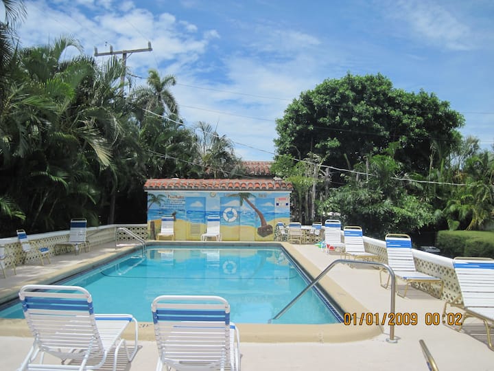 One Block From The Ocean, Steps To Atlantic Avenue - Delray Beach, FL