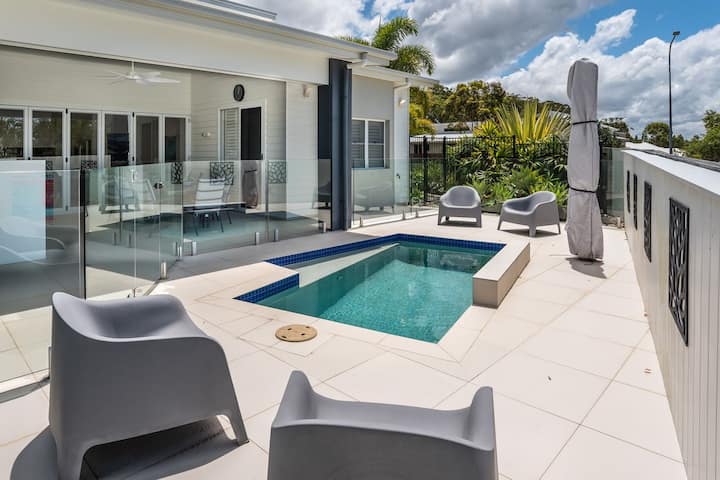 Luxury Pool Home | Near Noosa & Coolum | Sleeps 8 - Noosa Heads