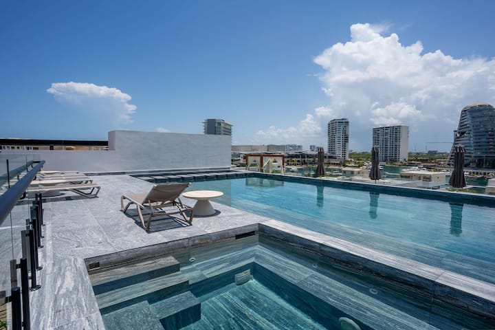 Luxe Apt | 3br | Rooftop Pool Marina & Shopping - Cancún