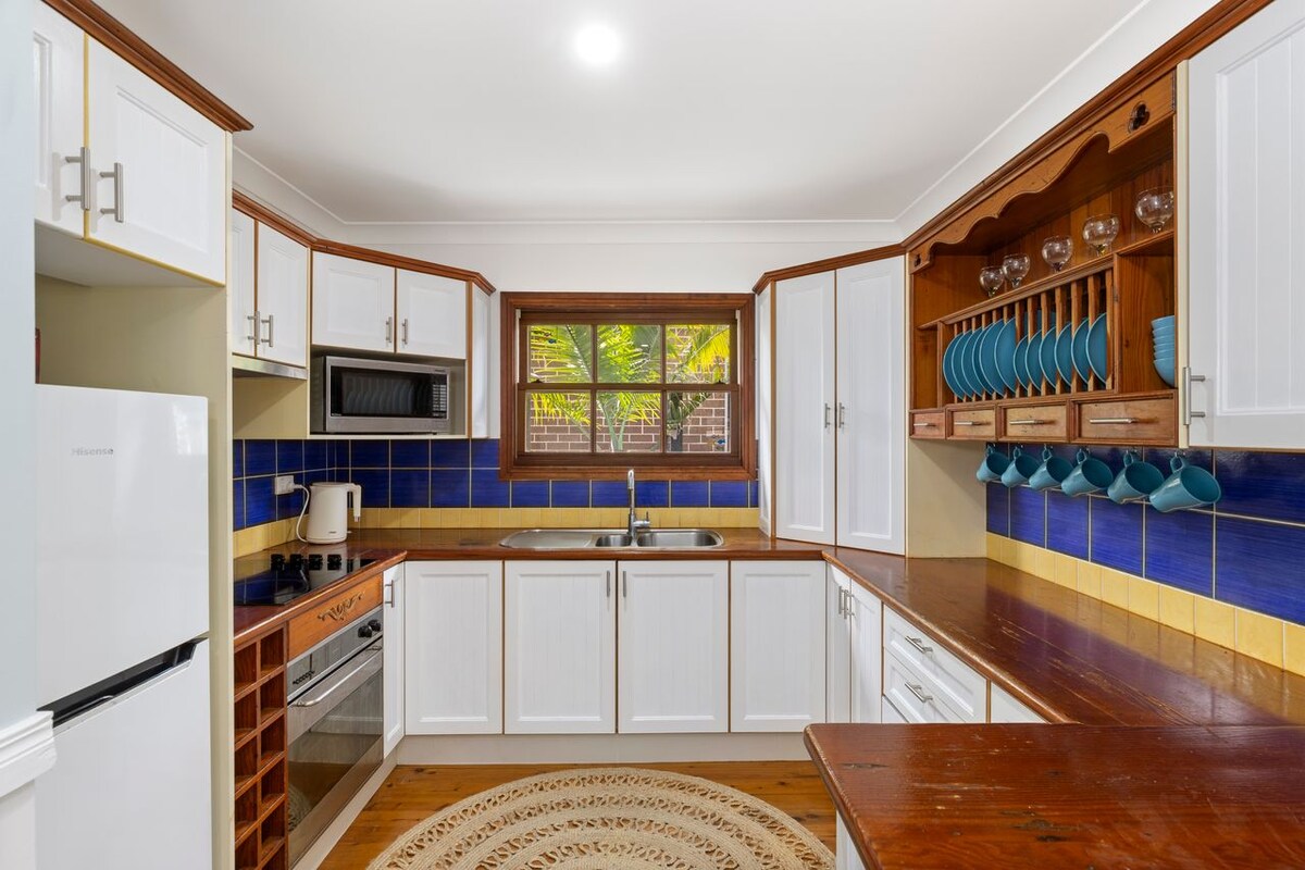 Seascape Cottage – Shelly Beach - Airbnb