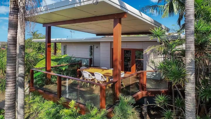 Paws N Relax - Pet Friendly, Walk To Beach - Port Macquarie