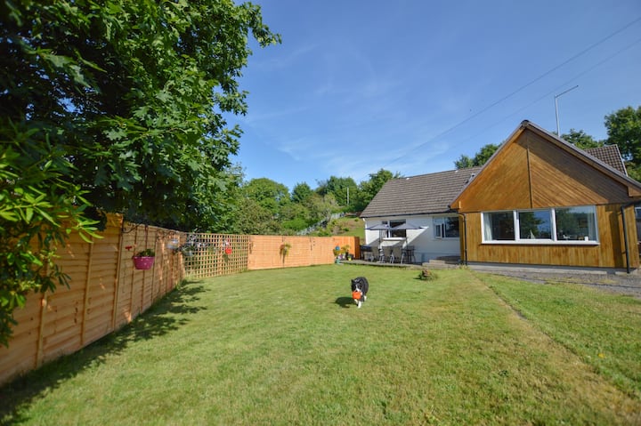 Stunning Coastal Home: Garden, Views, Pet Friendly - Oban