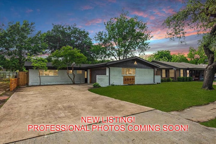 Bright Modern Home | 3br, 2ba, Fenced Backyard - Irving, TX