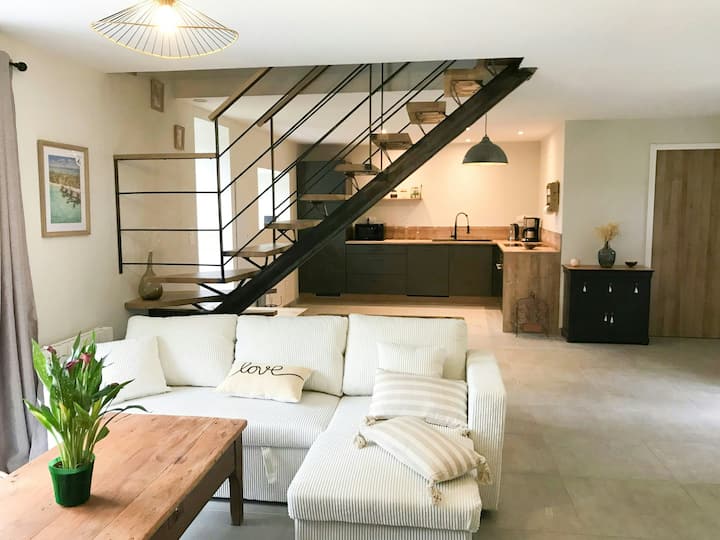 Country House Surrounded By Nature In Brittany - Josselin