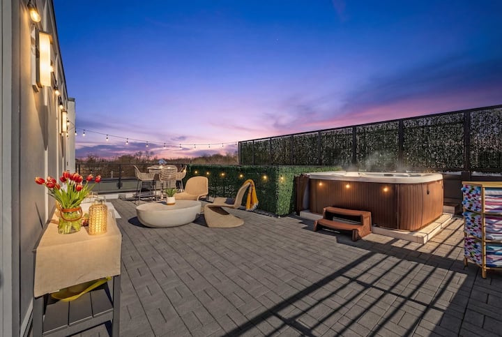 The Lucy | Hot Tub | Views | Grill | Parking - Nashville, TN