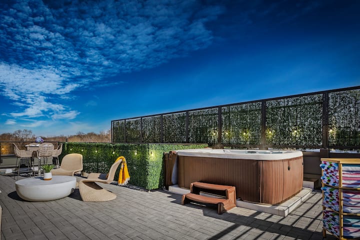 The Lucy | Hot Tub | Views | Grill | Parking - Nashville, TN