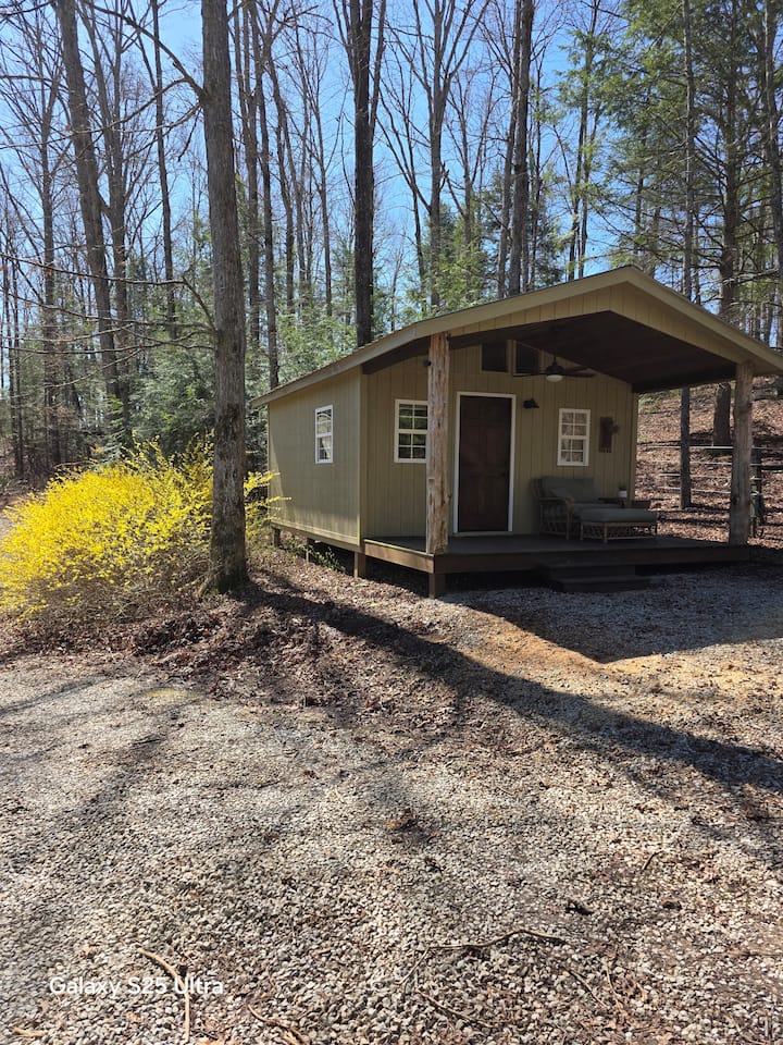 Private Romantic Tiny Home King Bed Jamestown - Rugby, TN