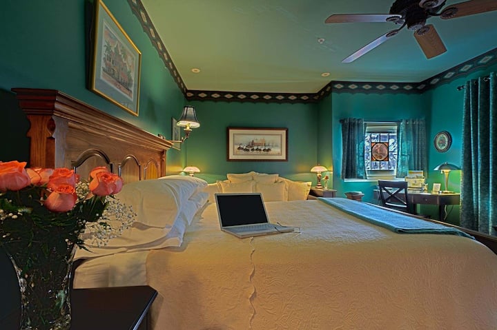 Ash Street Inn 206 - Manchester