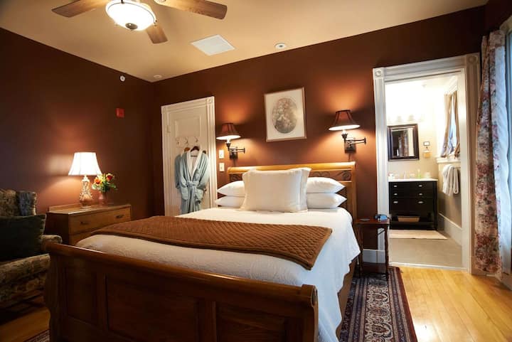 Ash Street Inn 207 - Manchester