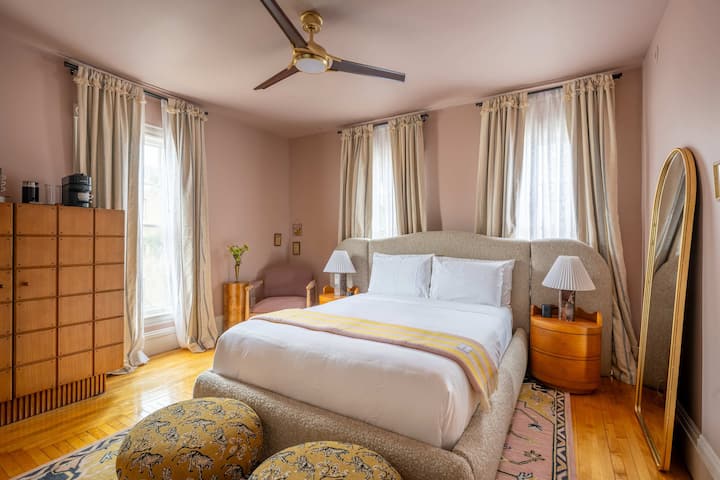 The Dawn Room - 1.4 Mi Dt - Manchester, NH