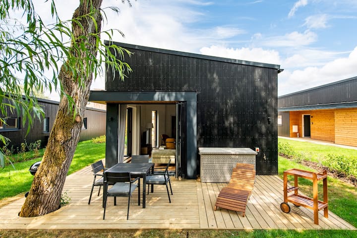 Lakeshore Reserve 15 (Lr15), Lower Mill, Cotswolds - Cirencester