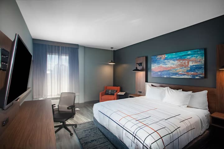 La Quinta Oxford | King | Near Downtown Square - 