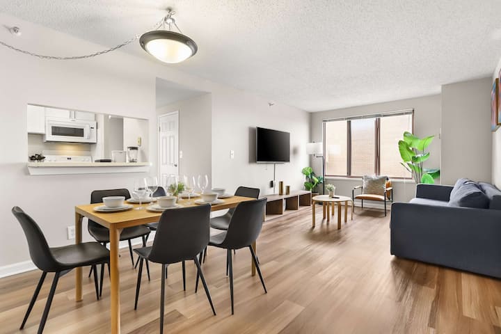 Prime Location | Apartment Steps From Metro - Arlington, VA