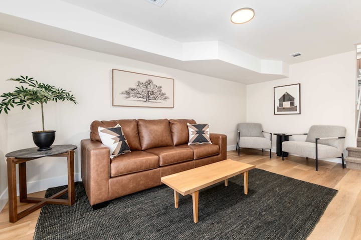 Arvada Retreat+game Room+garage - Arvada, CO