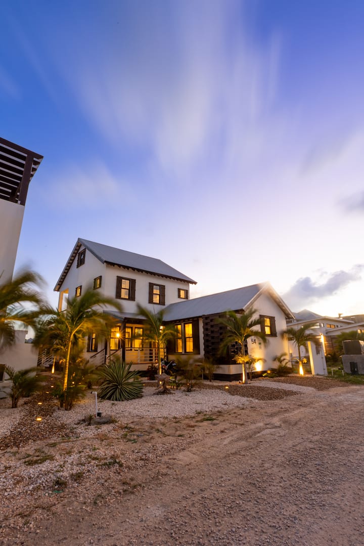 Paradise Palms & The Pool Club At Mahogany Bay - 貝里斯