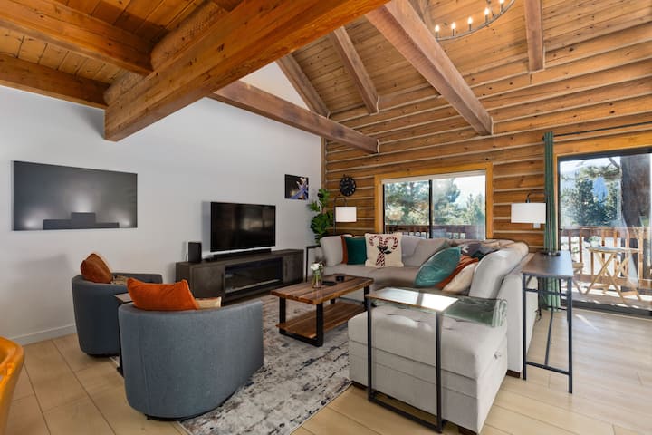 Podium House 2 Mammoth Lakes W/ Views - 5 Stars! - June Lake, CA