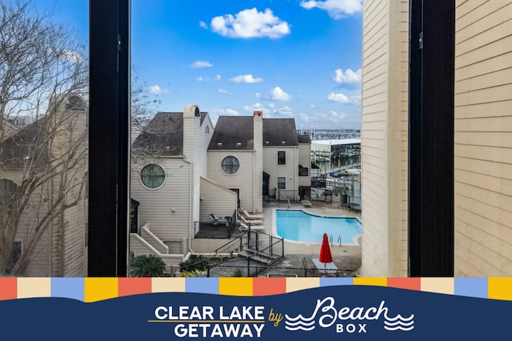 Lakefront Condo Showcasing Spectacular Views. - Kemah, TX