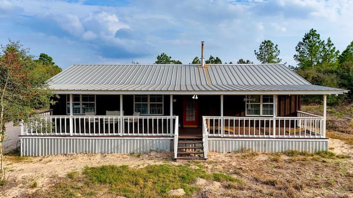 Forest Retreat – Peaceful 3br Escape W Huge Patio - Bastrop, TX