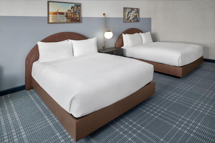 Relaxing Retreat With Poolside Drinks & Views - Canandaigua, NY