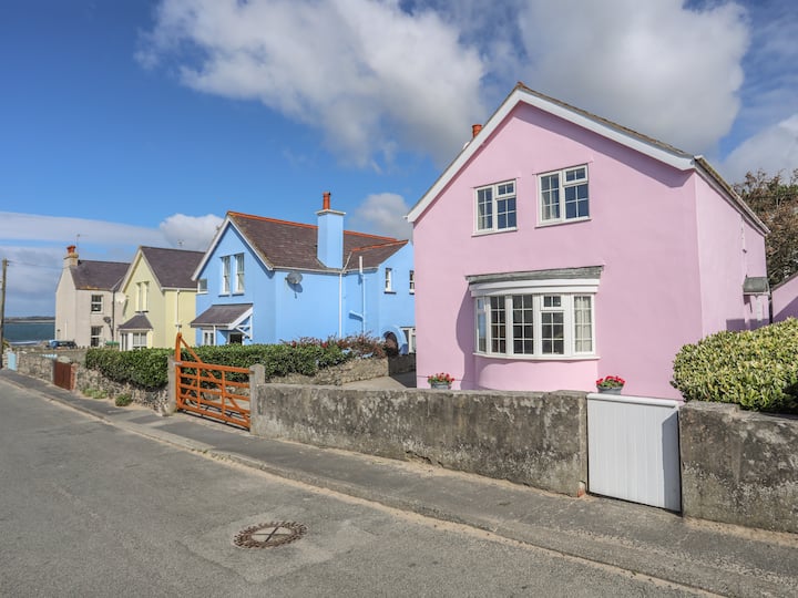 The Pink House - Rhosneigr