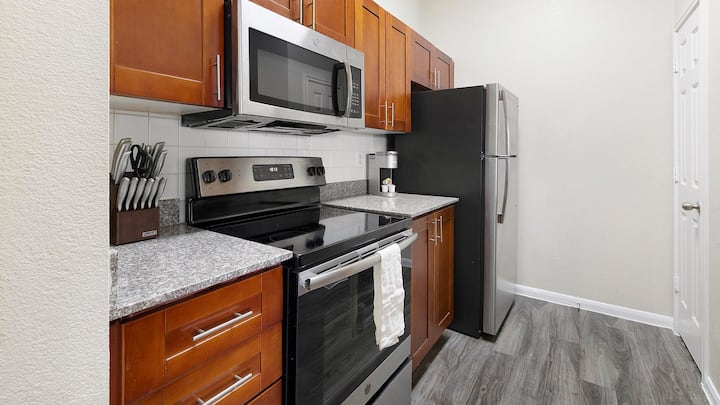 Landing | Incredible 1bd, Clubhouse, Gym - Lewisville, TX