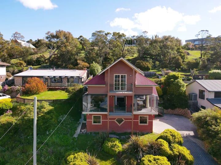 The Sky Residence - On Top Of The World - ローンセストン