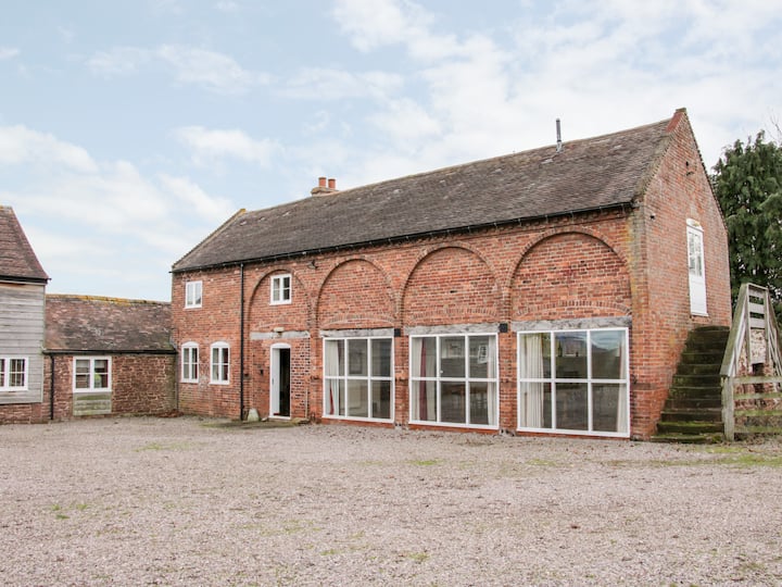 Stockbatch Granary - Church Stretton