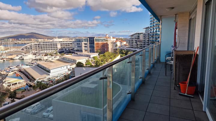Poolside Paradise At Ocean Village - Gibraltar