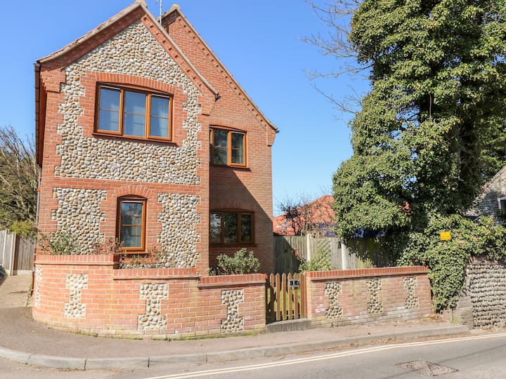 Flintstone Cottage - Mundesley