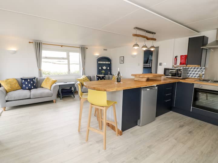 Porthwen Lodge - Bull Bay