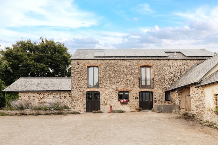 Hoppers Barn - Holsworthy