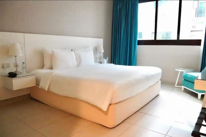 Modern Room Near Al Bateen Airport & Al Seef Mall - Abu Dhabi