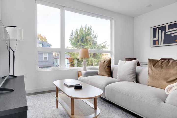 Blueground | New Tacoma, View, Nr Waterfront - Tacoma, WA