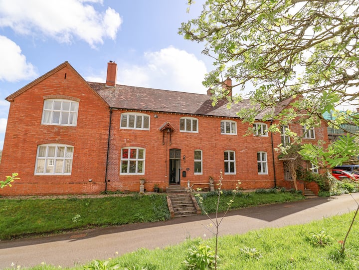 Red House - ライム・レジス