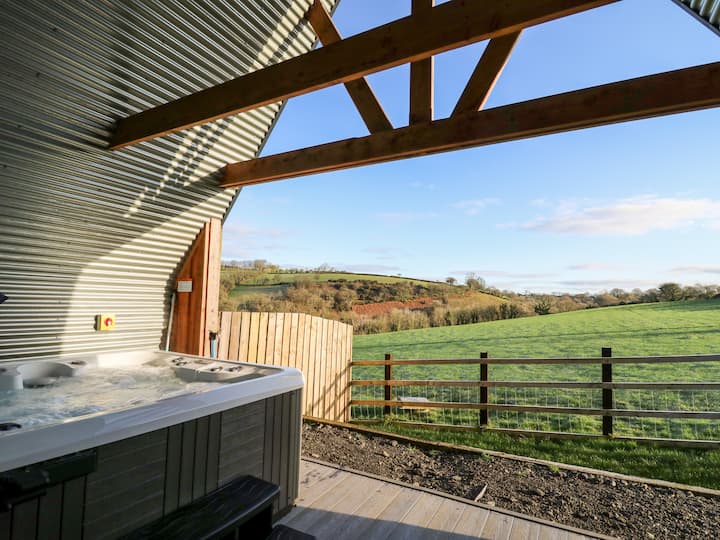 Valley View Hideaway - Llangrannog