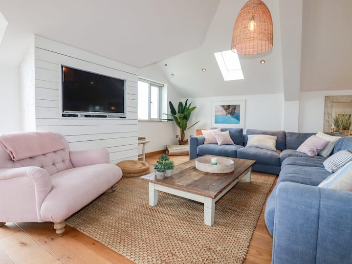 Sea View House - Holywell Bay