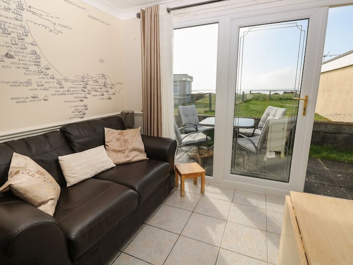 Shipwreck Chalet - Llansteffan