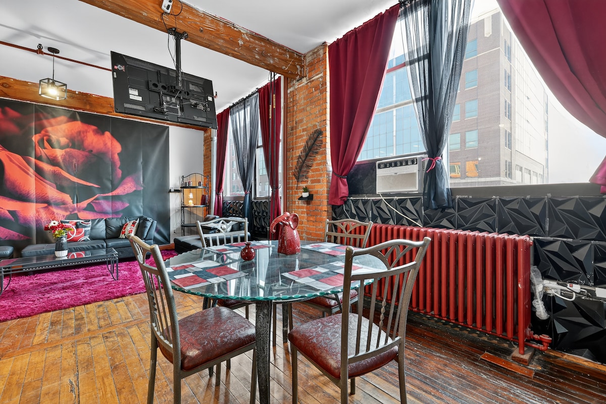 Wunderschönes Loft mit Rosenmotiv in der Nähe der Innenstadt von ...