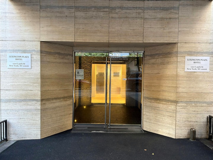 1 King Bed Deluxe Room - New York